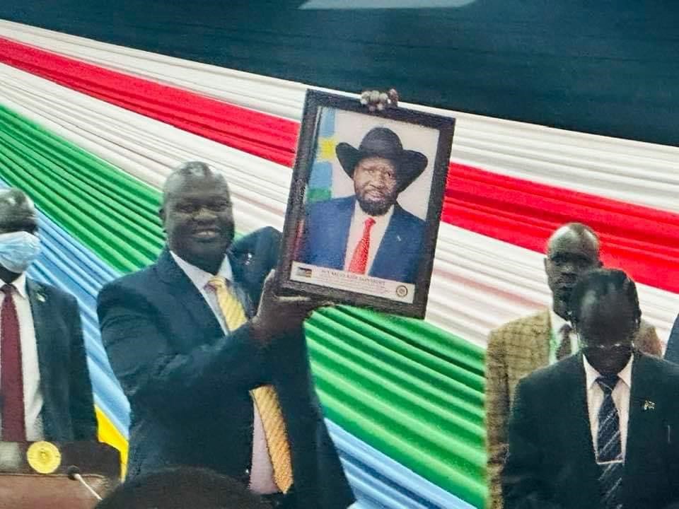 Machar unveils official President Kiir’s portrait – One Citizen Daily ...
